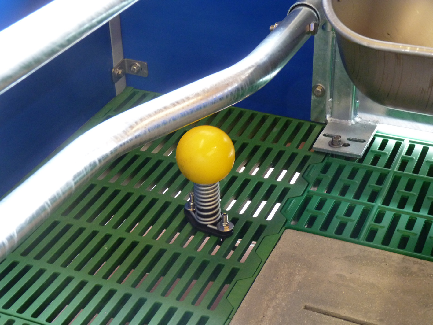 braeuer.cc | Pigs | Manipulable Material for Pigs